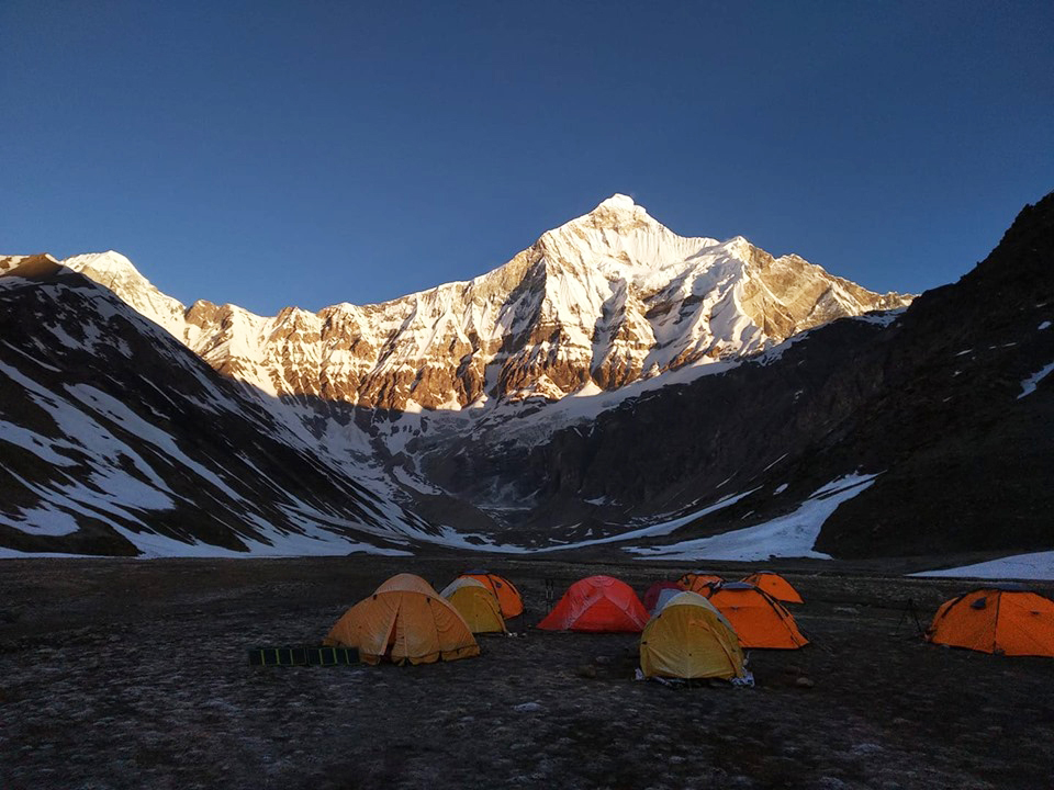 Poles Summit Nanda Devi East | Mountain Planet